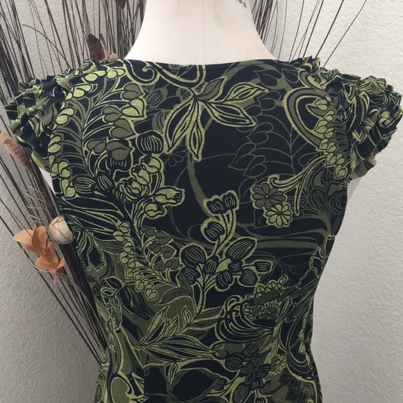 Emily & Michele | Dresses | Emily Michele Greenblack Ruffled Sleeve ...